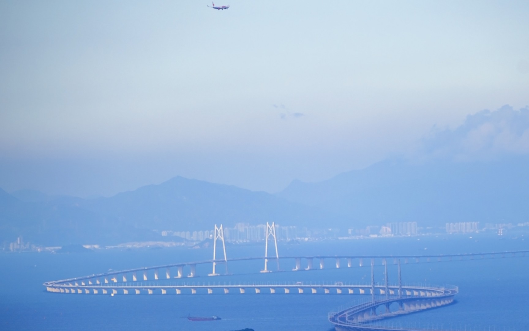 世界上最长的跨海大桥: 港珠澳大桥壮我国威!自豪!