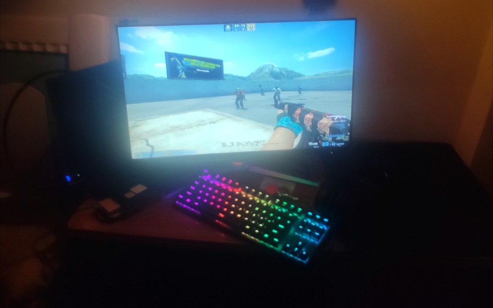 在csgo用空格跳的你如何让队友吃波大惊
