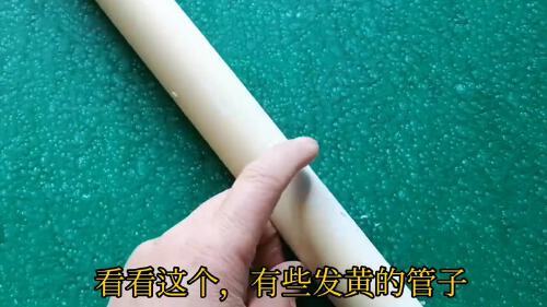 不信你找找,这样的水管你家一定有,现在不去检查一下,漏水就