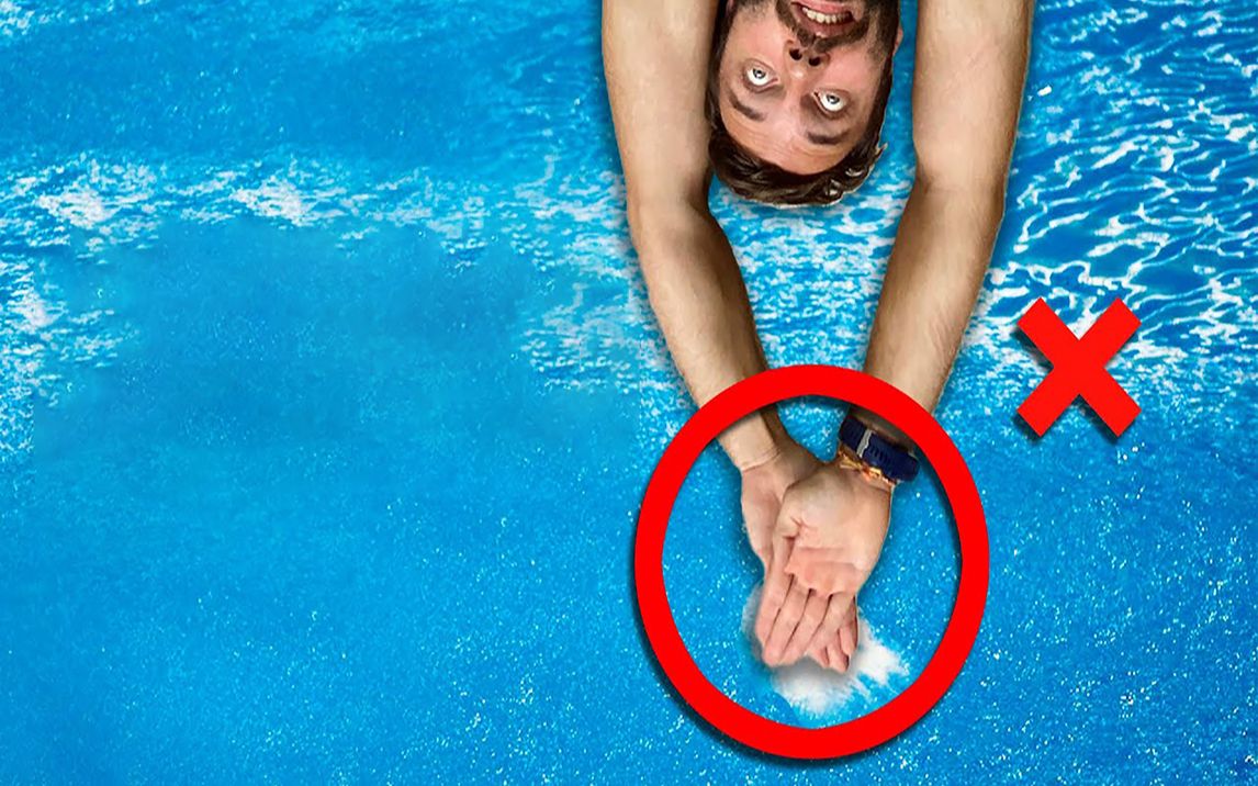 跳水时,头部先入水的姿势,双手要怎么摆