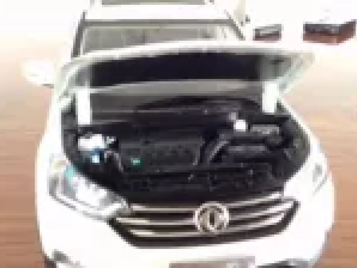 AX7原厂1:18汽车模型展示