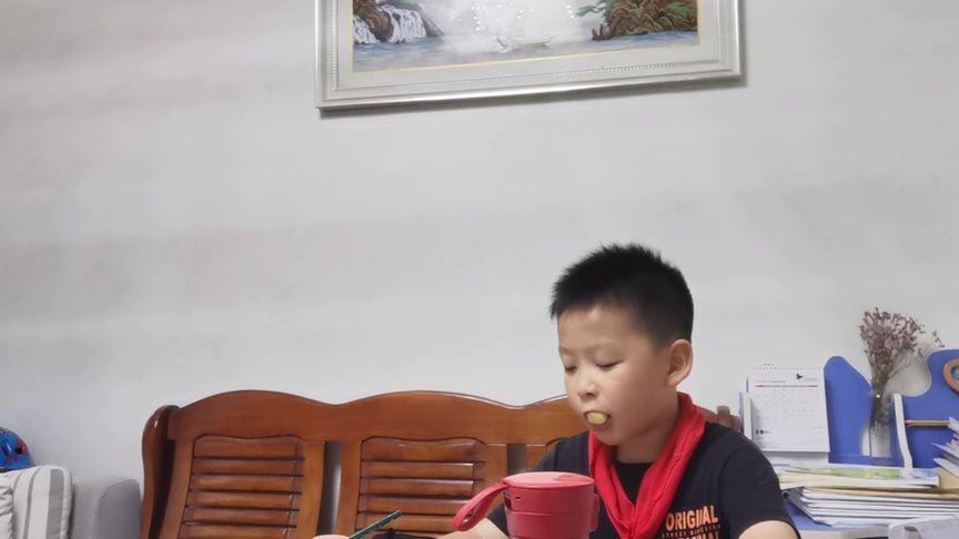 和孩子一起回忆童年,练习乘法口诀,仿佛又到了小学时代