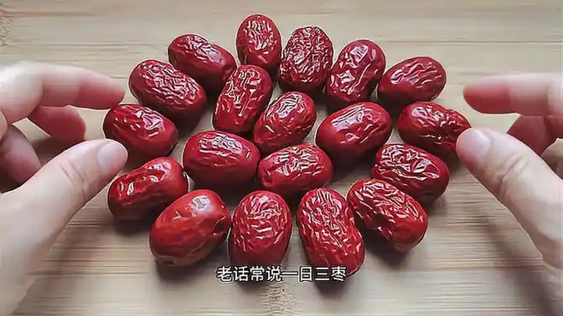 红枣火烤新妙招,古法制作功效强,省钱省力超实用