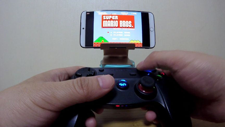 无线手柄加手机玩任天堂模拟器,以为会挺嗨,结果越玩越郁闷!