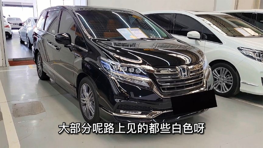 都说油电混动不保值,看看这辆落地30多万的艾力绅,二手赔多少?