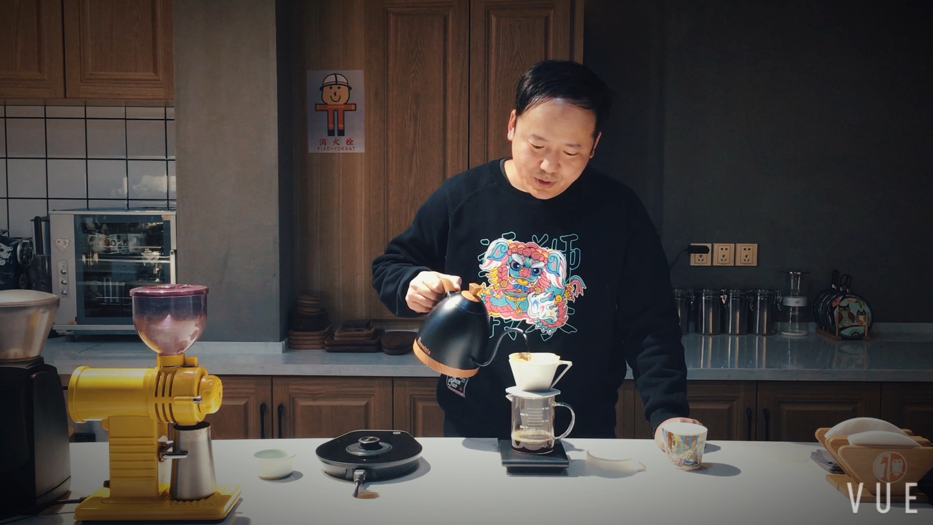 【手冲咖啡】非著名手冲咖啡表演艺术家跟大家伙儿聊一聊“分段萃取”