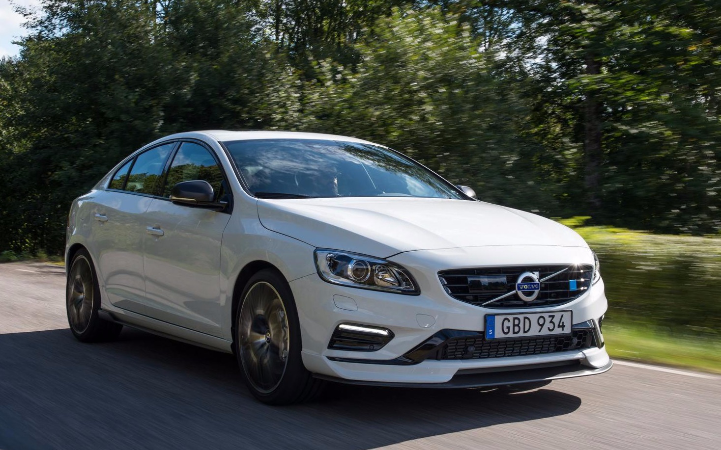 沃尔沃S60北极星声浪展示+弹射起步炸隧道