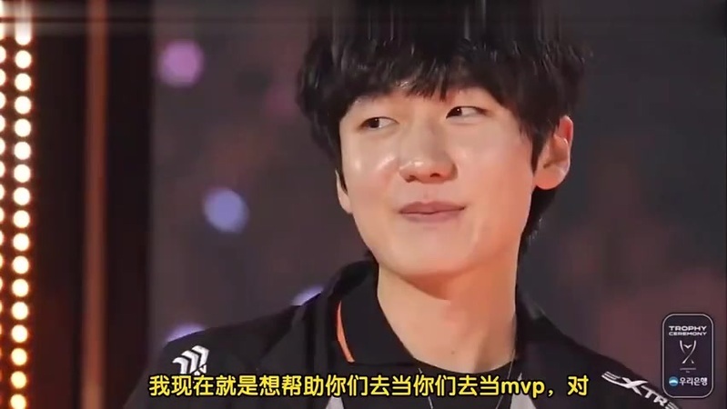 PCS解说十年间不变的除了Peanut那张帅脸,他的实力也从来没有衰退