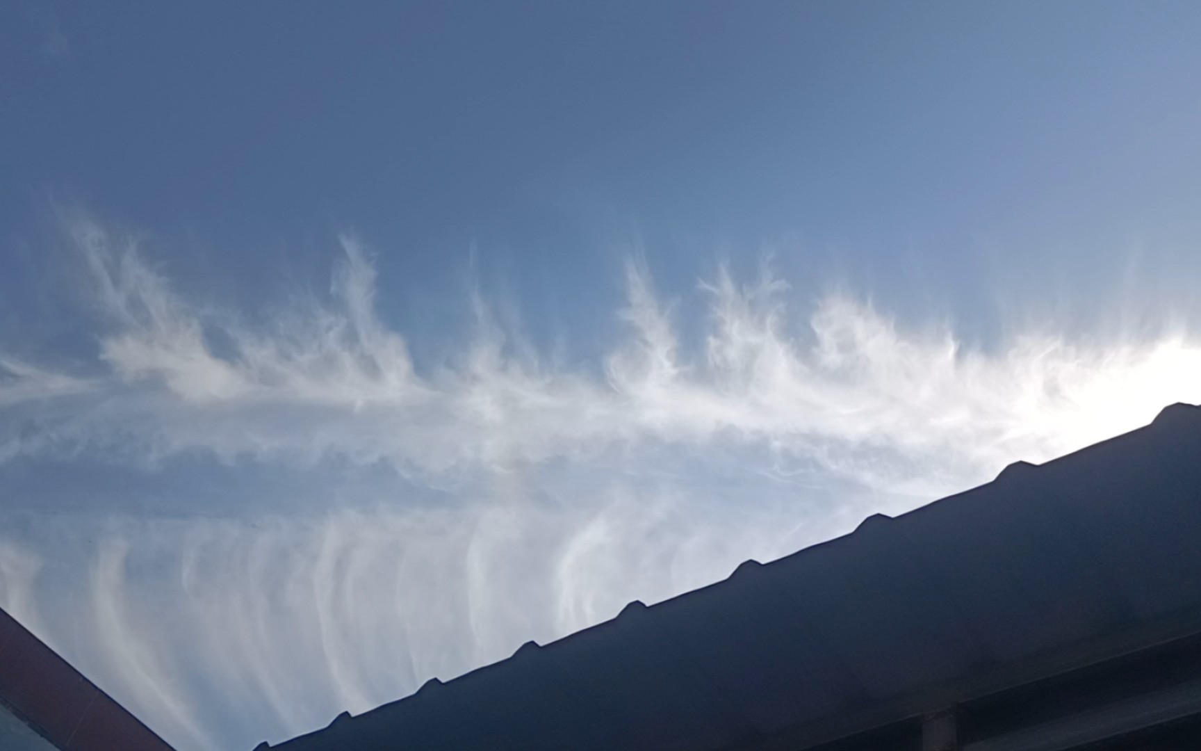 雨幡洞云、虹彩日华、虹彩云、日晕、22°幻日、马蹄云