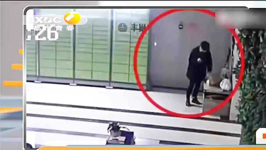 外卖员送餐到大厦,结果竟频繁被偷,监控一查把外卖小哥气到崩溃