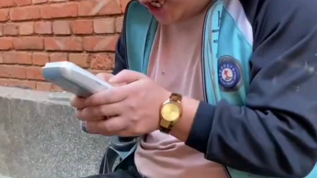 搞笑小林啰之拿其他东西打王者