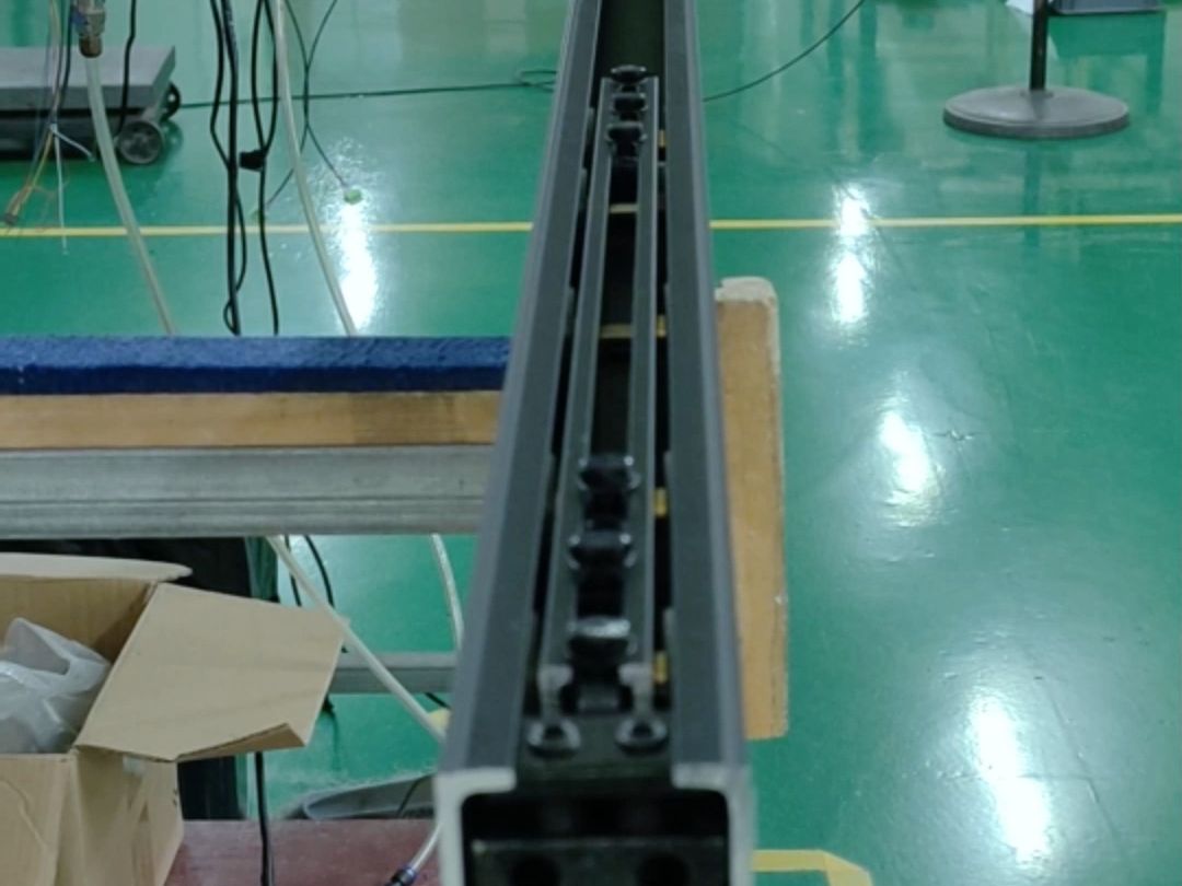 磁悬浮自动门单轨对开轨道及成品自动门展示