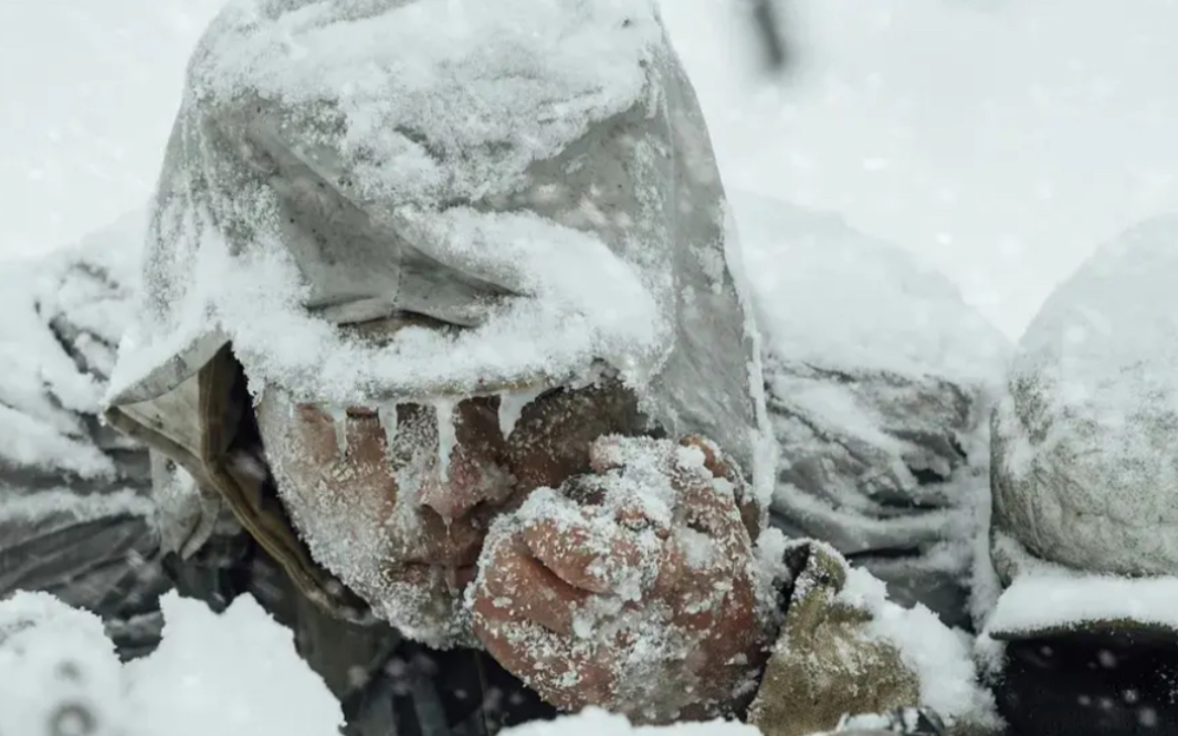怀旧经典影视:《跨过鸭绿江》