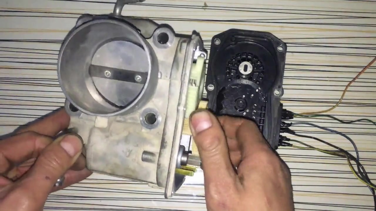 修理工的苦恼实拍电子节气门检测方法,在玩乐中学习修车技术