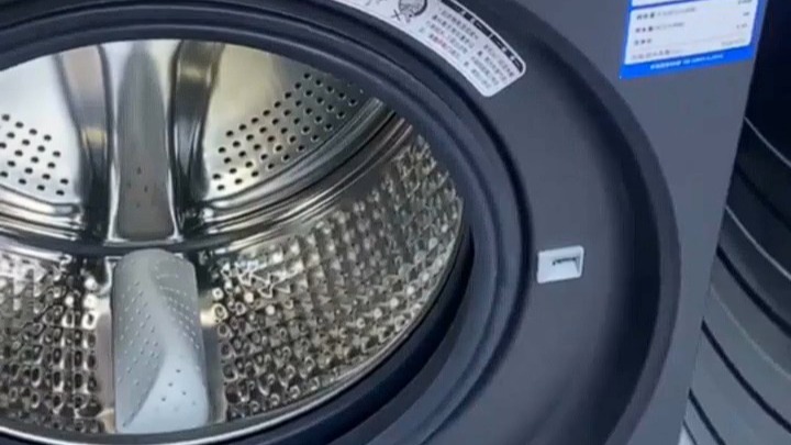 特别推荐海尔滚筒洗衣机智能调节洗衣甩干力度很赞