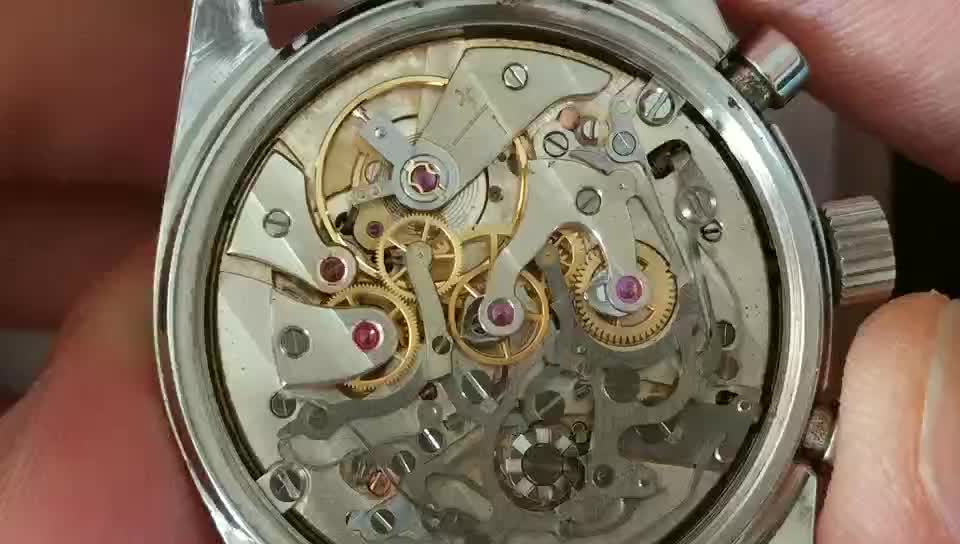 一只古董计时码表的运作