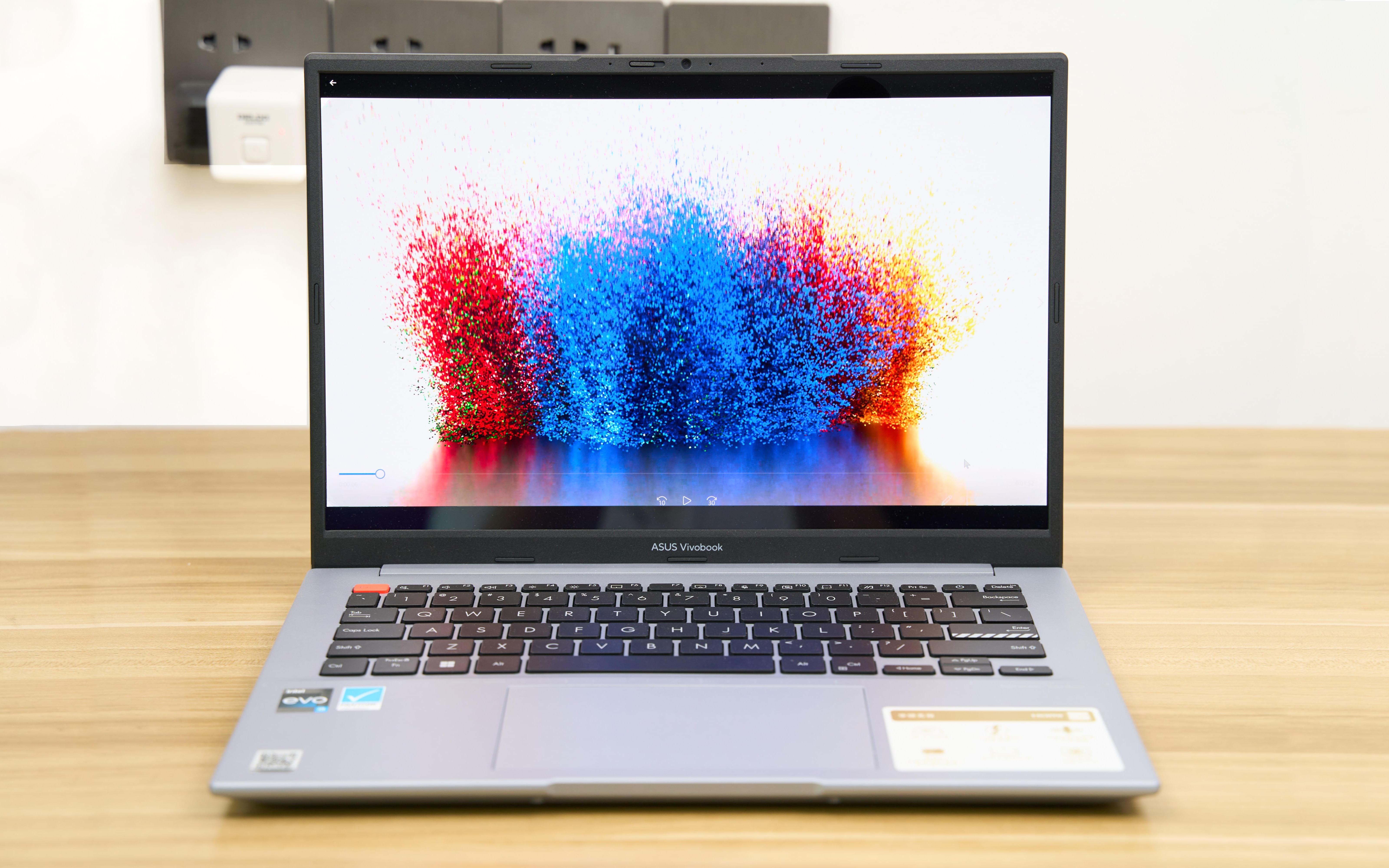 第一次使用OLED屏幕笔记本好用吗?华硕无双14寸上手评测