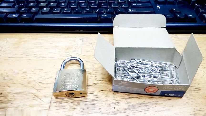 第一次见回形针竟然可以解锁，真是长见识了！