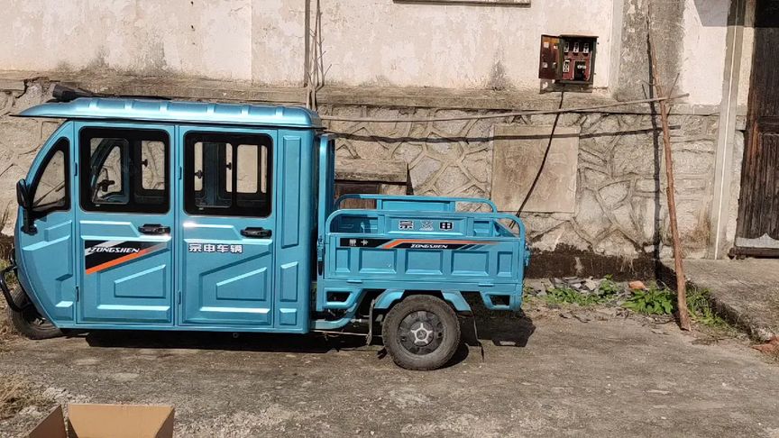 电动三轮篷车加装三镜头记录仪