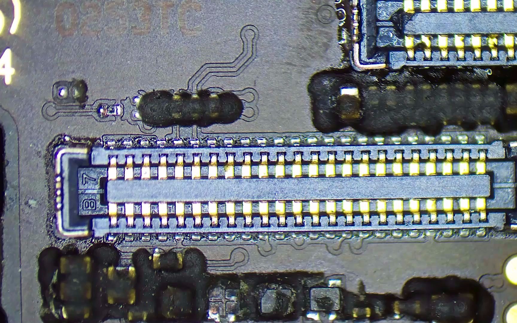 手机主板塑料座子焊接:掌握热风枪温度手法,一次成功安全不变形