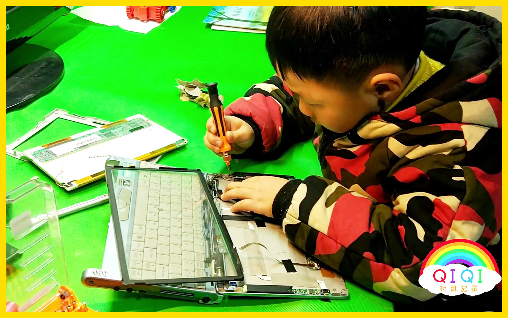 拆解#古董富士通平板笔记本_QIQI玩具记录_电子产品结构原理探索研究