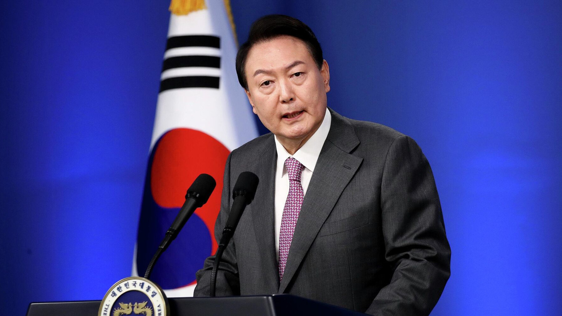 “紧急戒严令”失败后,尹锡悦为何不主动辞职?