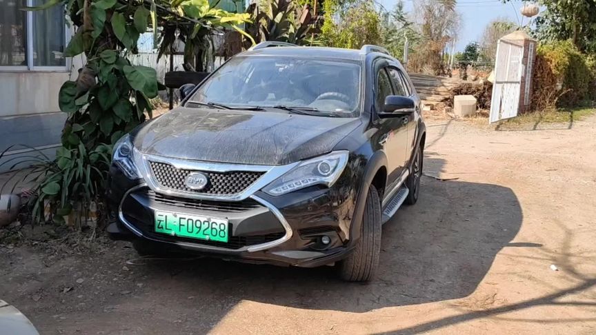 你开了8年的比亚迪混动车是继续发光发热,还是闲置在家?