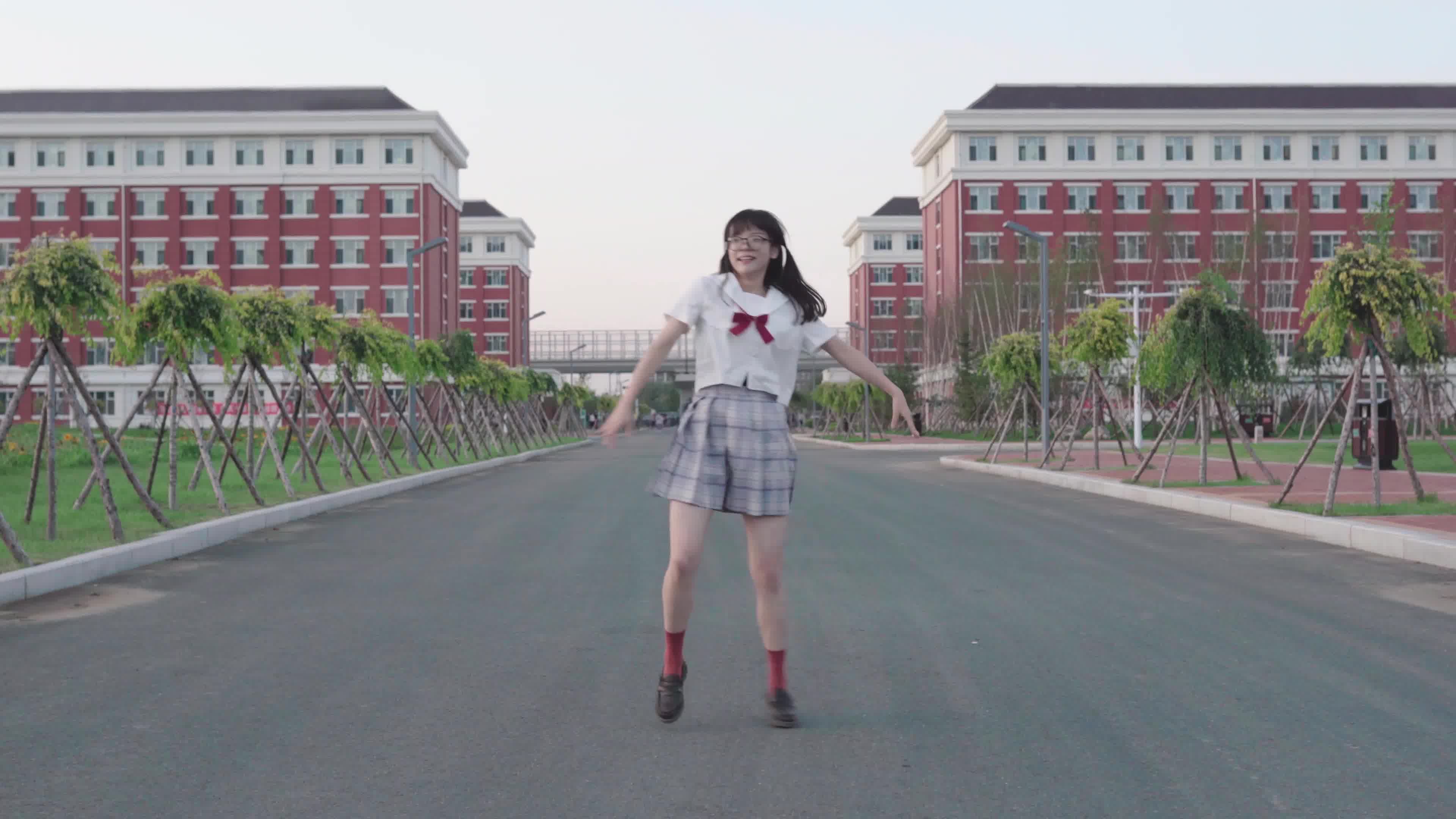 在学校跳你你你要跳舞吗!【4K】