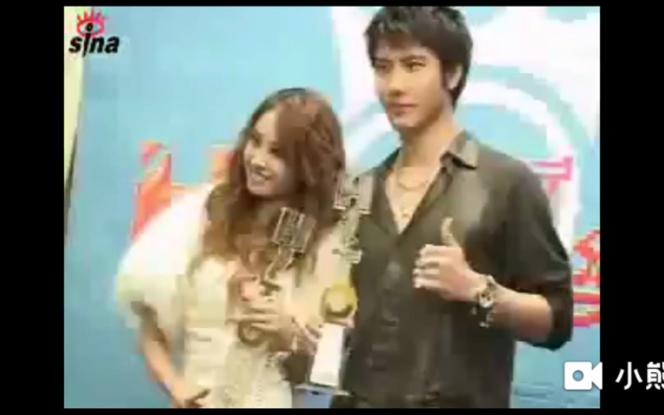 2006Hito流行音乐奖幕后采访蔡依林周杰伦王力宏分别接受采访领奖时...