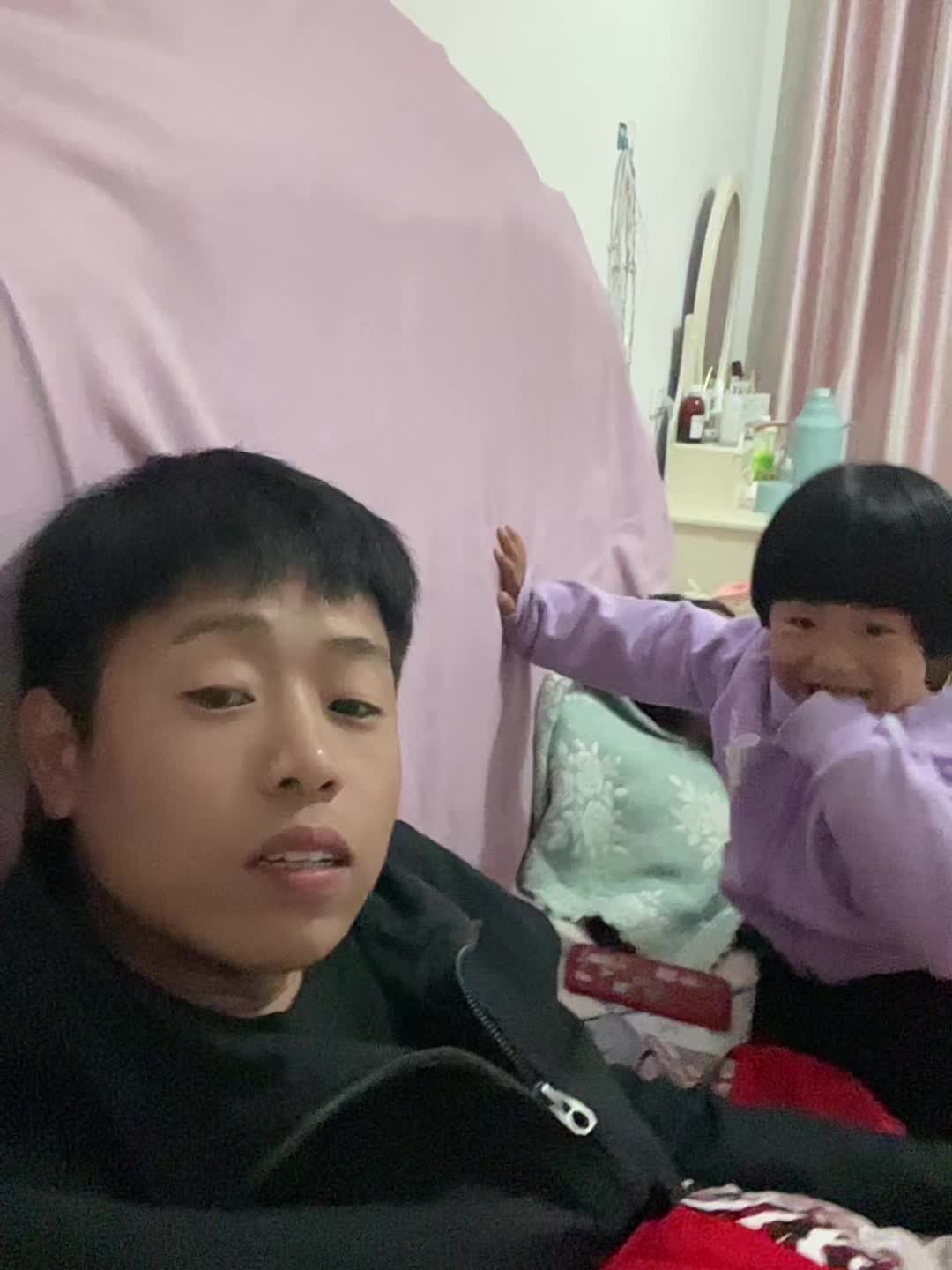 在家没事干,想要再生一个问问女儿意见