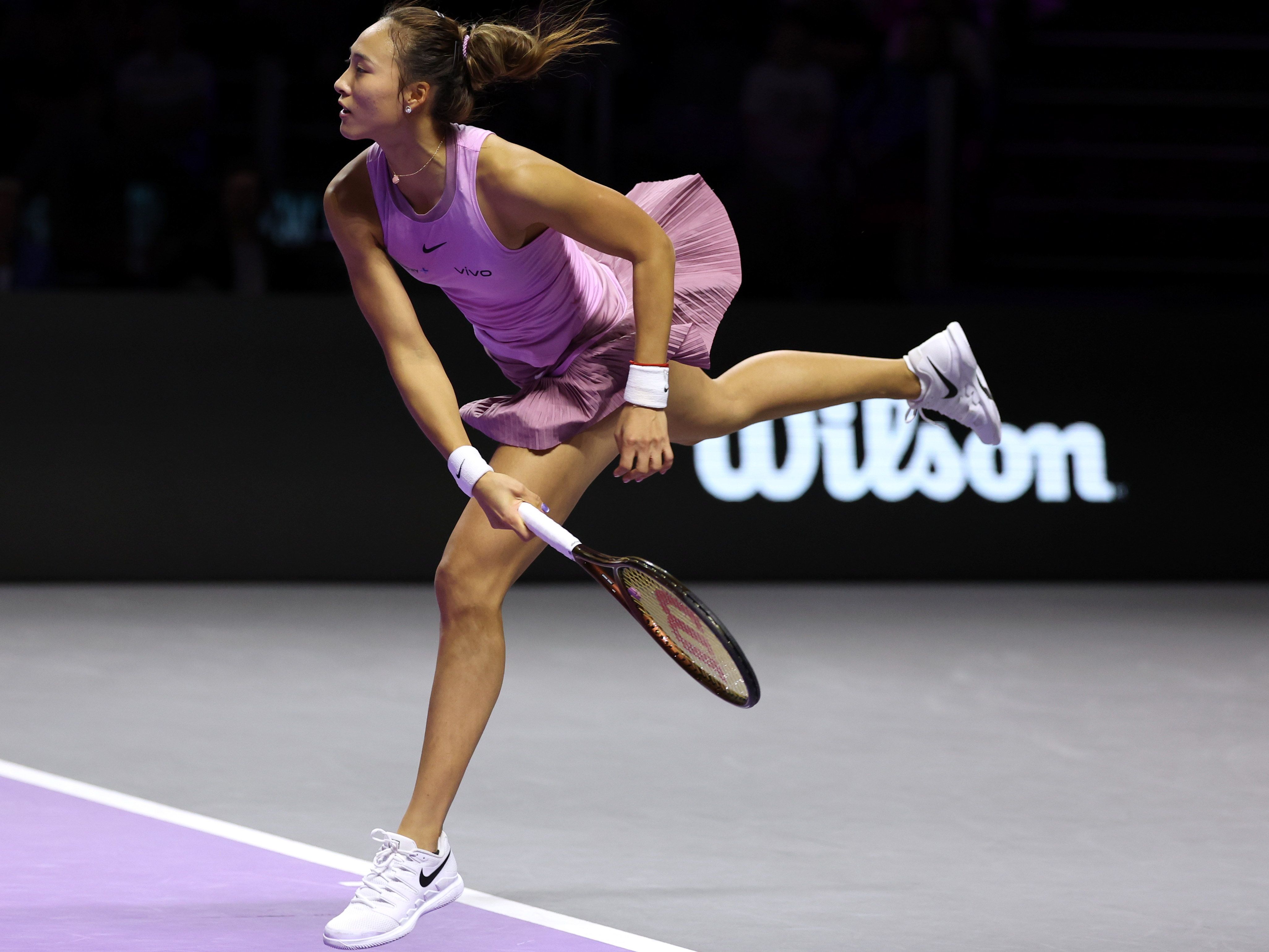 心疼郑钦文!冲击480.5万美元奖金失败,赛后难掩失落,依旧感谢球迷支持