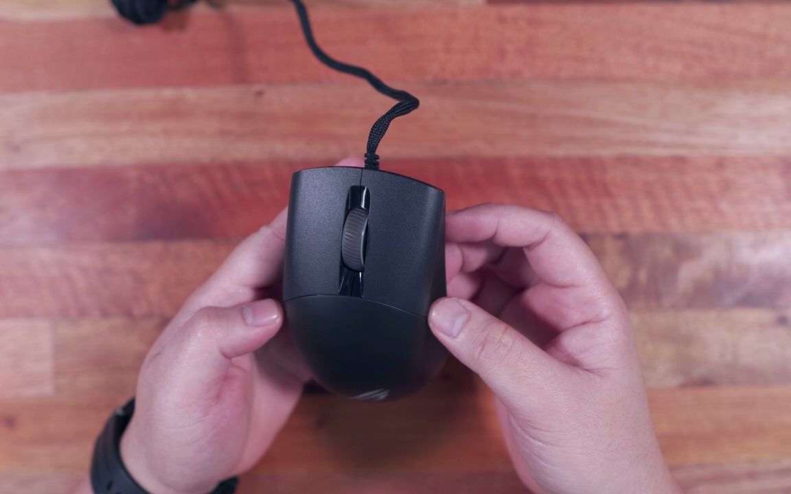 华硕 ROG Keris 游戏鼠标评测,可热插拔开关!