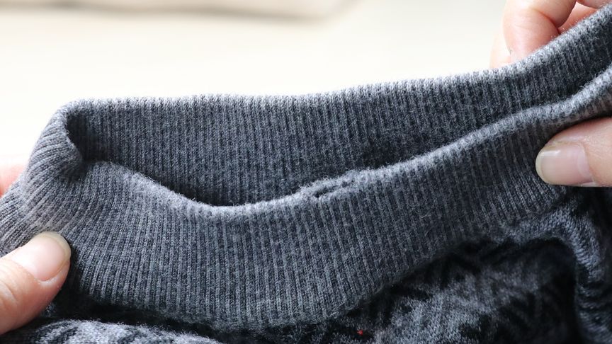 毛衣领子穿久了容易磨破,这样补起来无痕美观,和新的一样