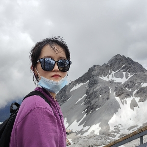 隔壁学姐_ 