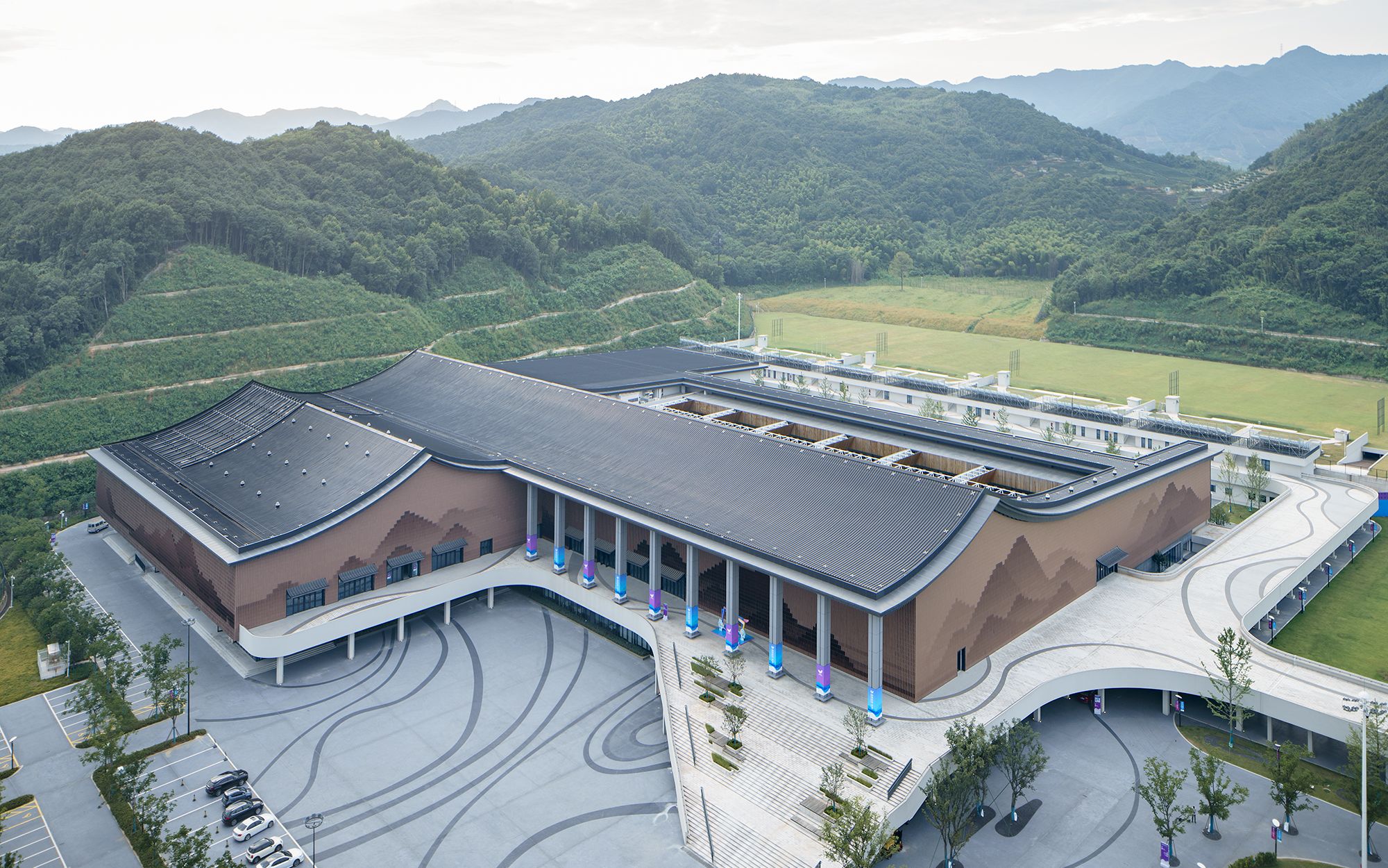 富阳银湖体育中心,亚运射击射箭现代五项馆 / 浙江大学建筑设计研究院