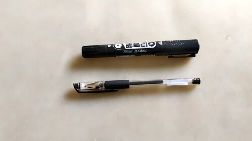 中性笔的字迹怎么能消除?用风油精就可以擦干净?我咋那么不信