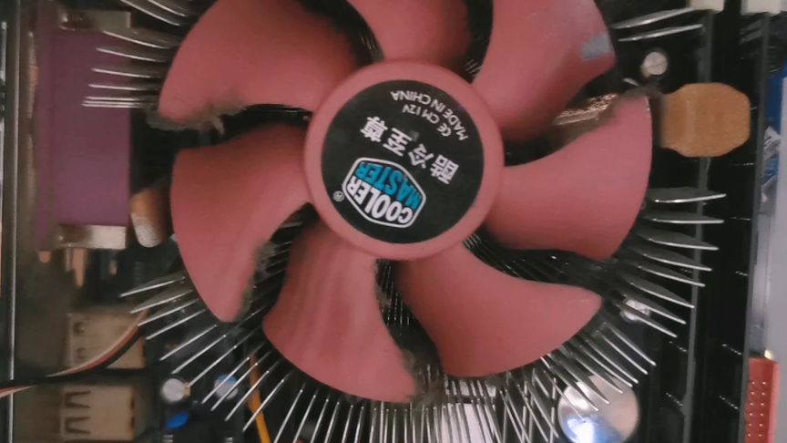 生活中的小常识!轻松清理影响电脑效率的灰尘让电脑“健步如飞”