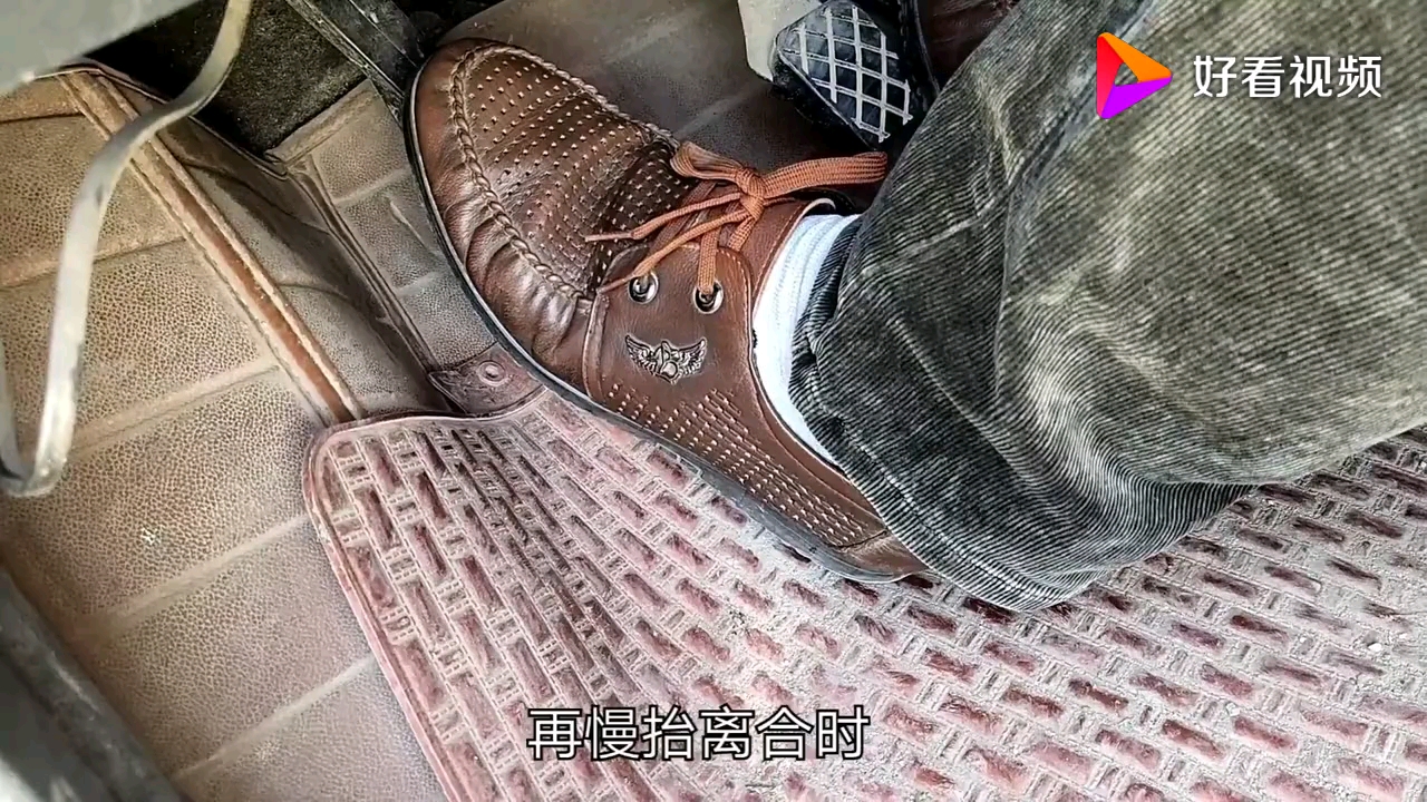 科二离合器初学者教程:如何做到车又慢又稳,中途还不停车?