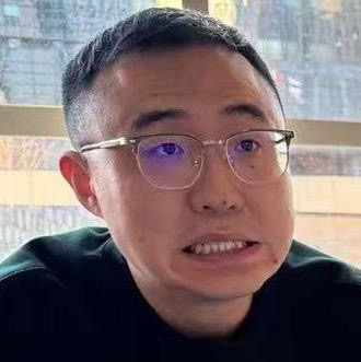 怕老婆的豆哥 