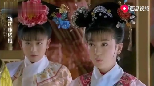 新还珠格格:小燕子主动滚出去,二话不说躺地上,笑喷了