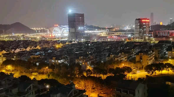 台州站2022.1.8开通,也就是明天,看看它的夜色是多么撩人。