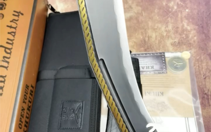 ...锋利,硬度60-61HRC,表面钝化+cerakote透明陶瓷涂层,增加防锈效果