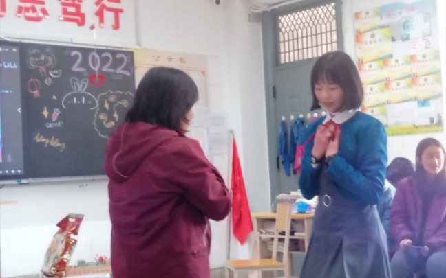 高中生在学校当学院偶像跳tiny stars【武汉经开一中高二元旦晚会】