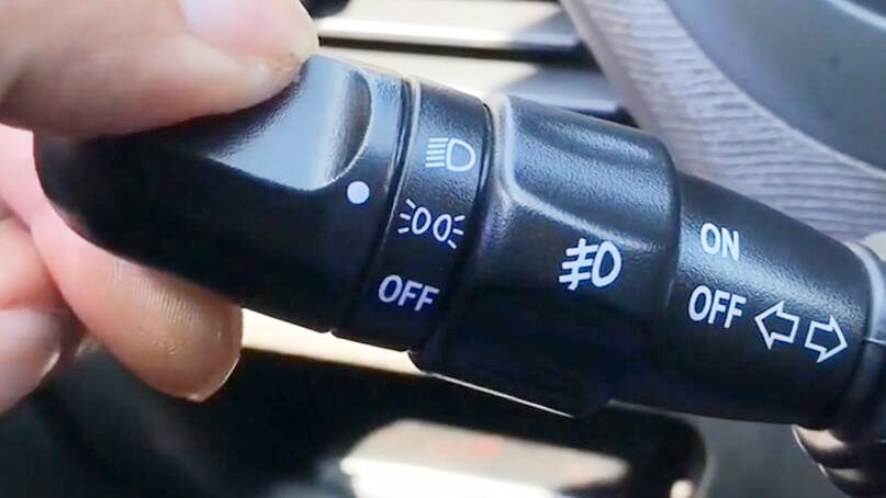 灯光操作详解:驾校科目三路考夜间灯光模拟考试,实用!