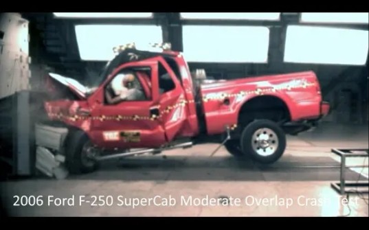1999-2007款福特F-250/F-350 正面中等重叠面碰撞测试 NHTSA