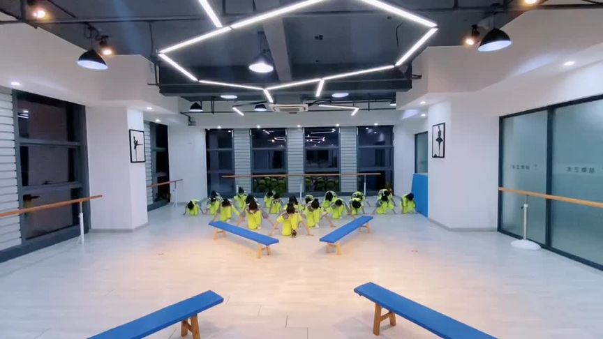 #yesok舞蹈 X型舞台,一节课拉完动作,孩儿们各种慌乱ߘ
