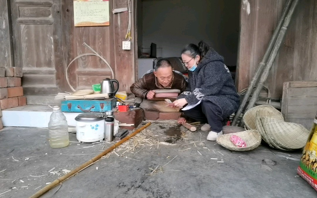 我在帮扶的路上,能够帮助到残疾大爷,我也是非常快乐。