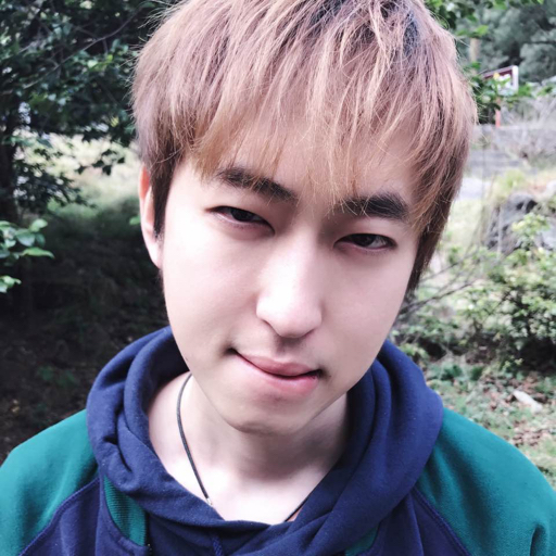 羞羞的长颈鹿大兄弟 