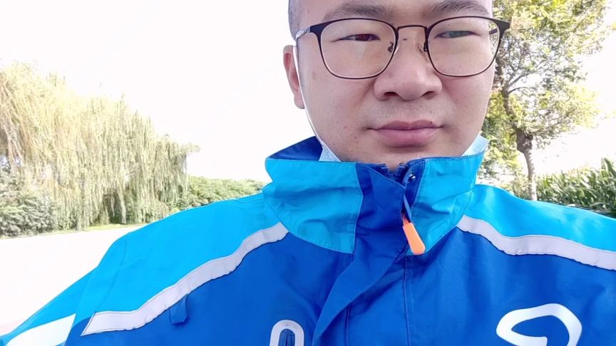 月入一万的工作不干了骑摩托车从北京回哈尔滨全程一千三百多公里