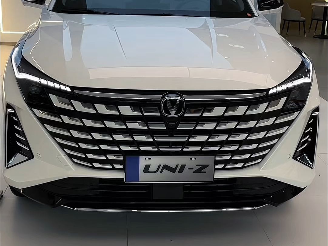2025款长安UNIZ